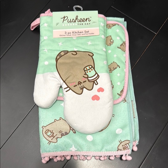 Pusheen | Kitchen | Pusheen Kitchen Accessories Set | Poshmark